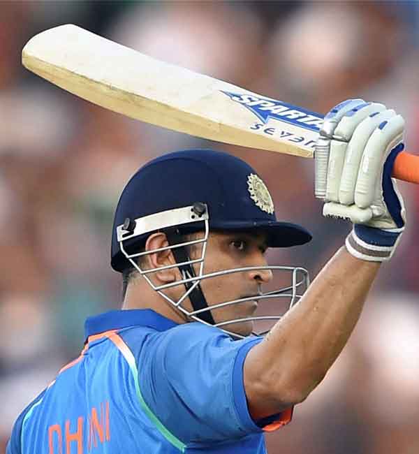 MS Dhoni Height, Weight, Age, Body Status, Wife, Family, Affairs, Net ...